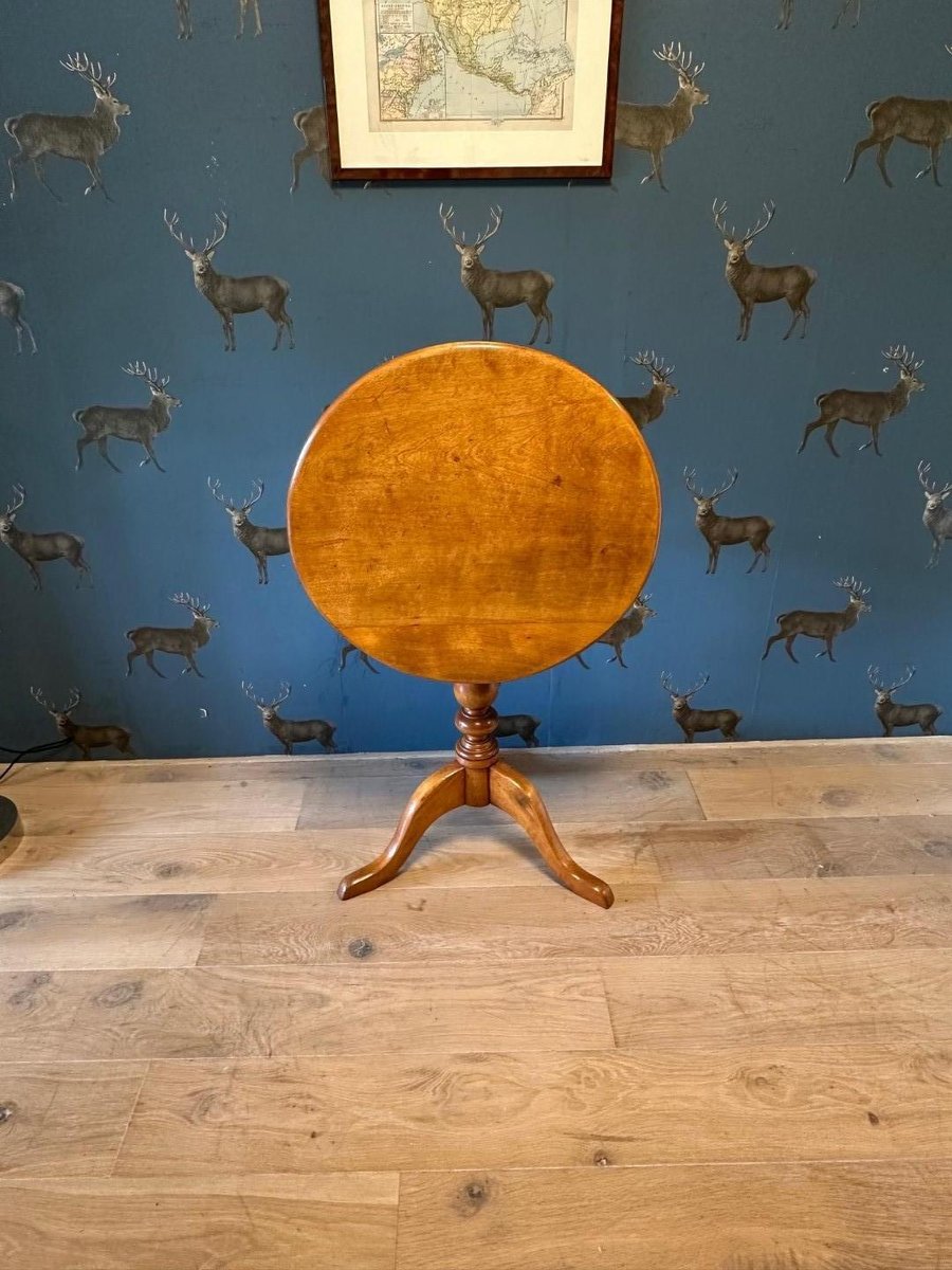 Antique Tilt Top Table for sale at Pamono