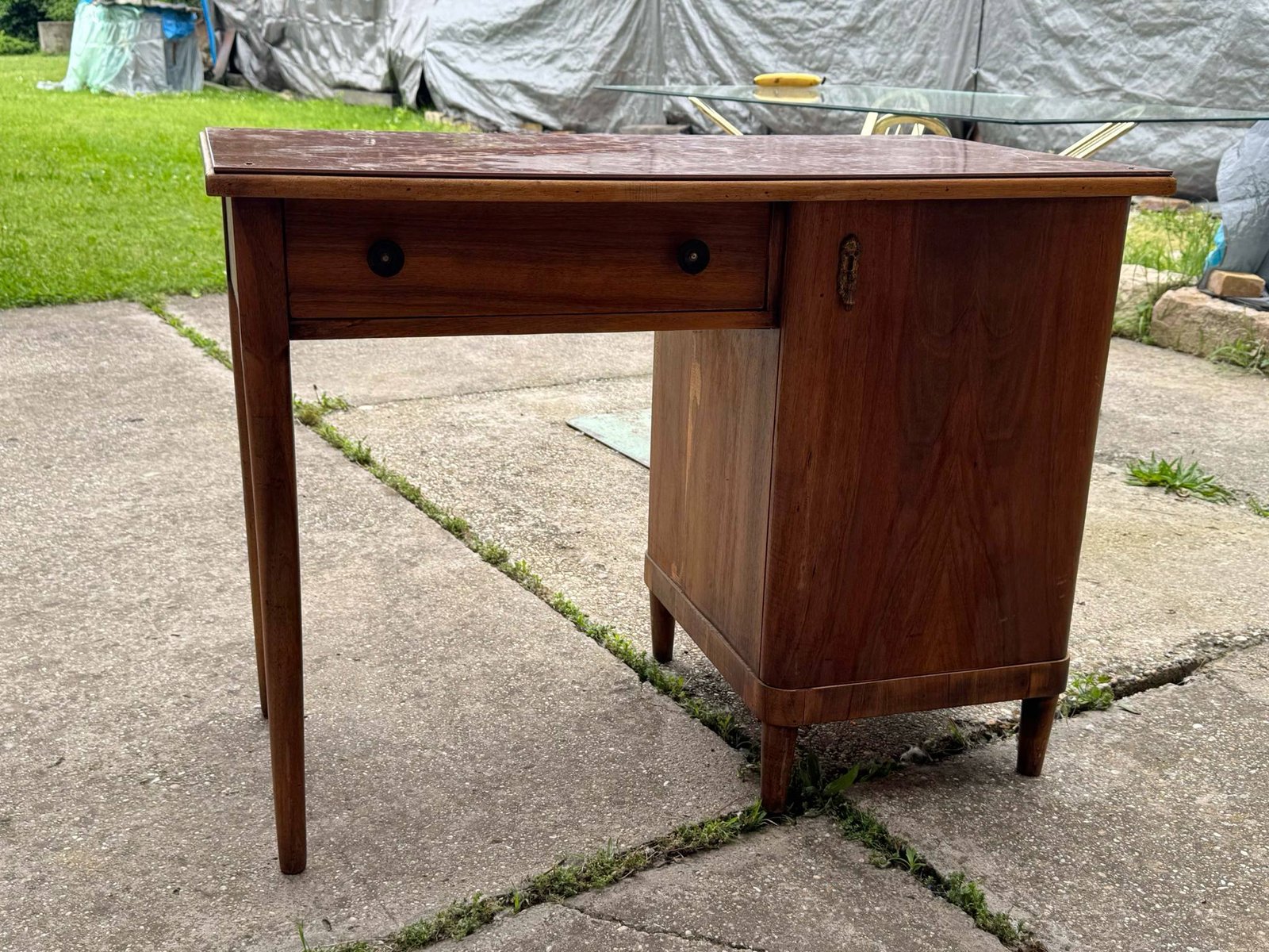 Art Deco Walnut Desk, 1930s for sale at Pamono