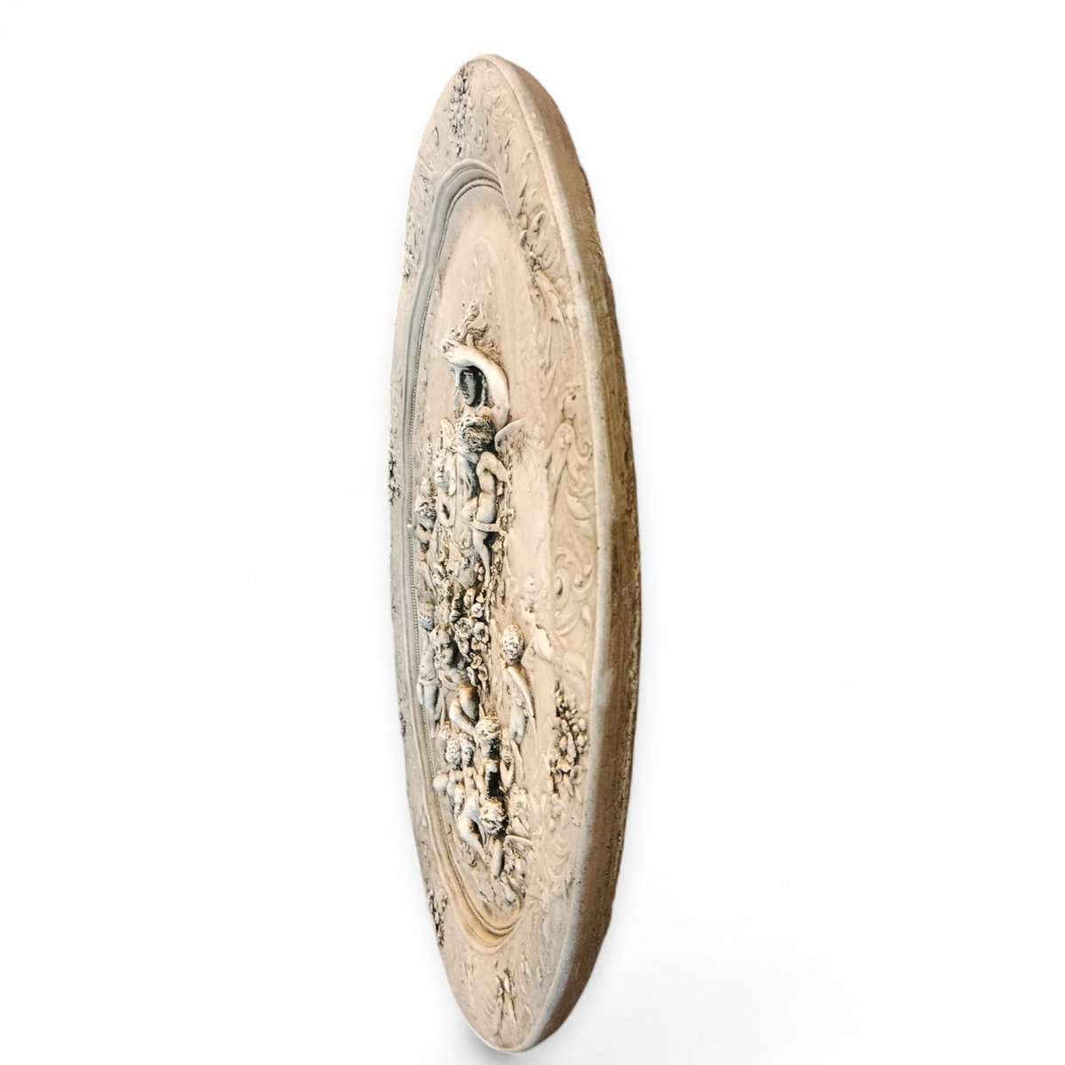 Medallion of Venus with Cherubs, 1800s, Plaster for sale at Pamono