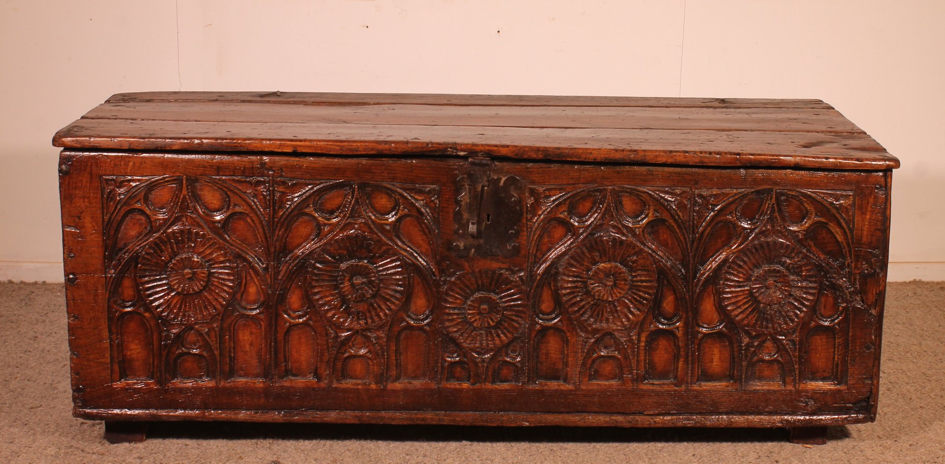 Gothic Oak Chest, Northern France for sale at Pamono