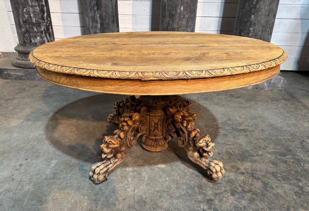 French Hunting Oak Centre Table, 1850s for sale at Pamono