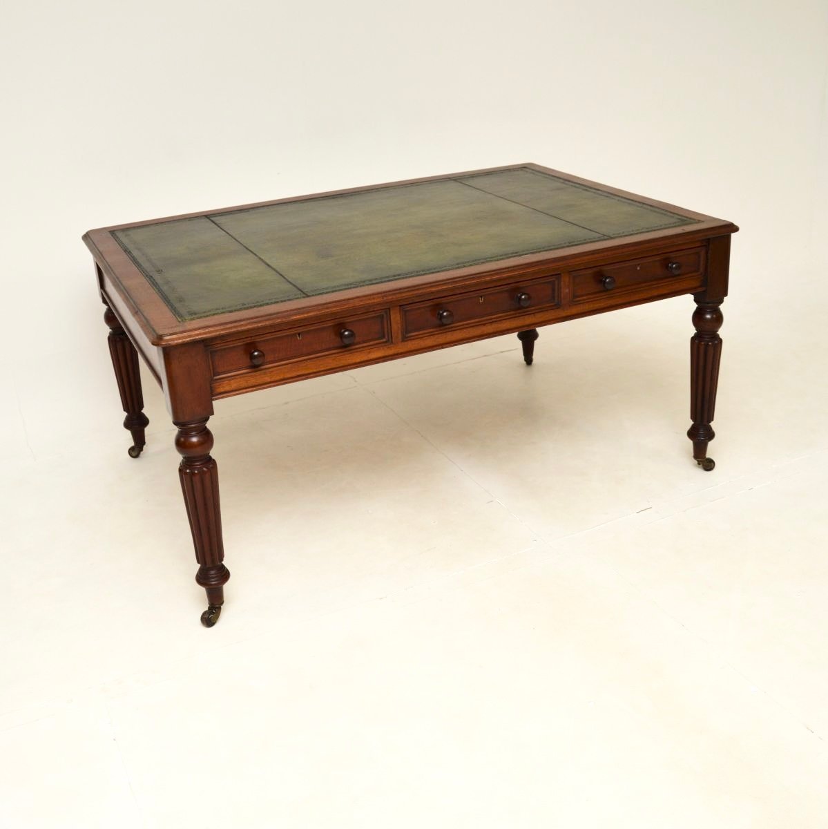 Antique Victorian Partners Desk with Leather Top, 1840 for sale at Pamono