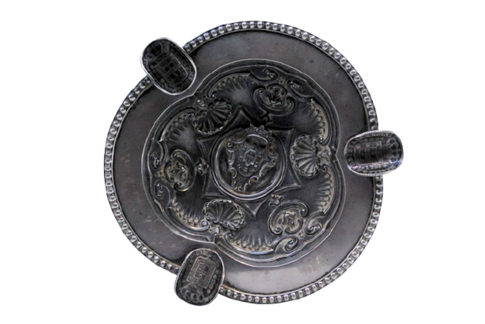 Shell-Shaped Silver Ashtray with Pearls Frieze, Central Coat of Arms ...