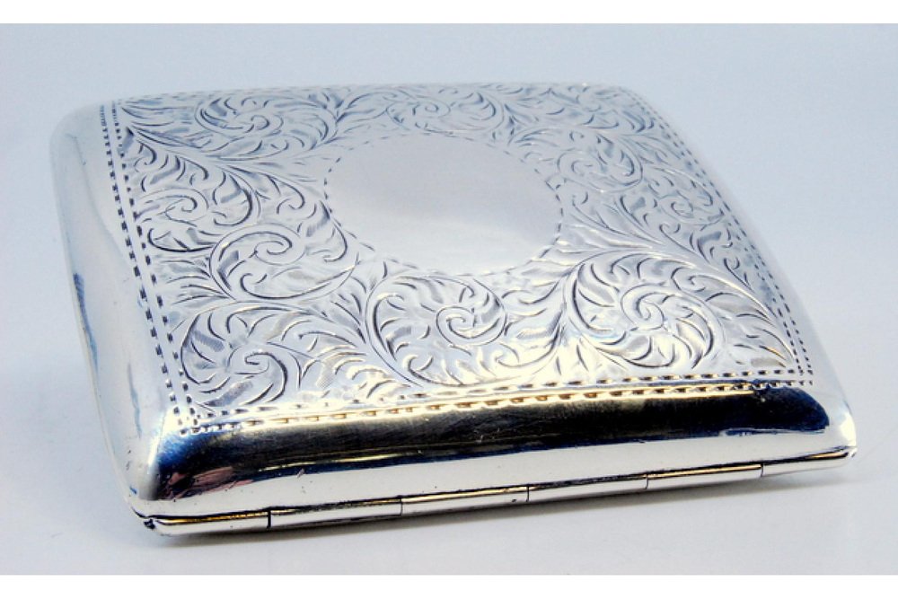 Silver Cigarette Case with Engraving on Both Sides for sale at Pamono