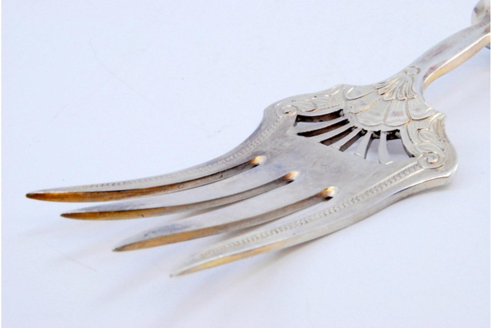 Silver Fish Serving Fork with Four Engraved Prongs for sale at Pamono