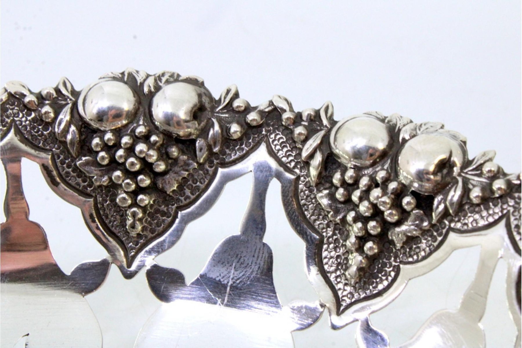 Silver Fruit Bowl Cut in the shape of Fruits for sale at Pamono