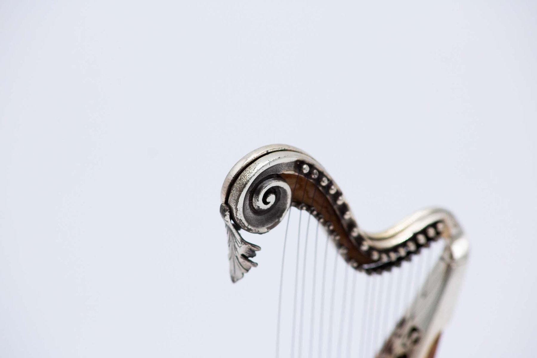 Silver Harp Miniature with Wooden Frame for sale at Pamono