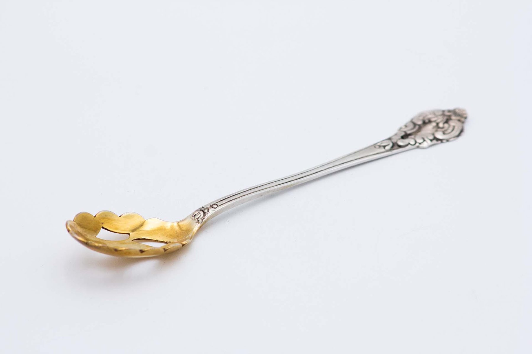Olive Spoon with Embossed Silver Handle and Golden Shell for sale at Pamono