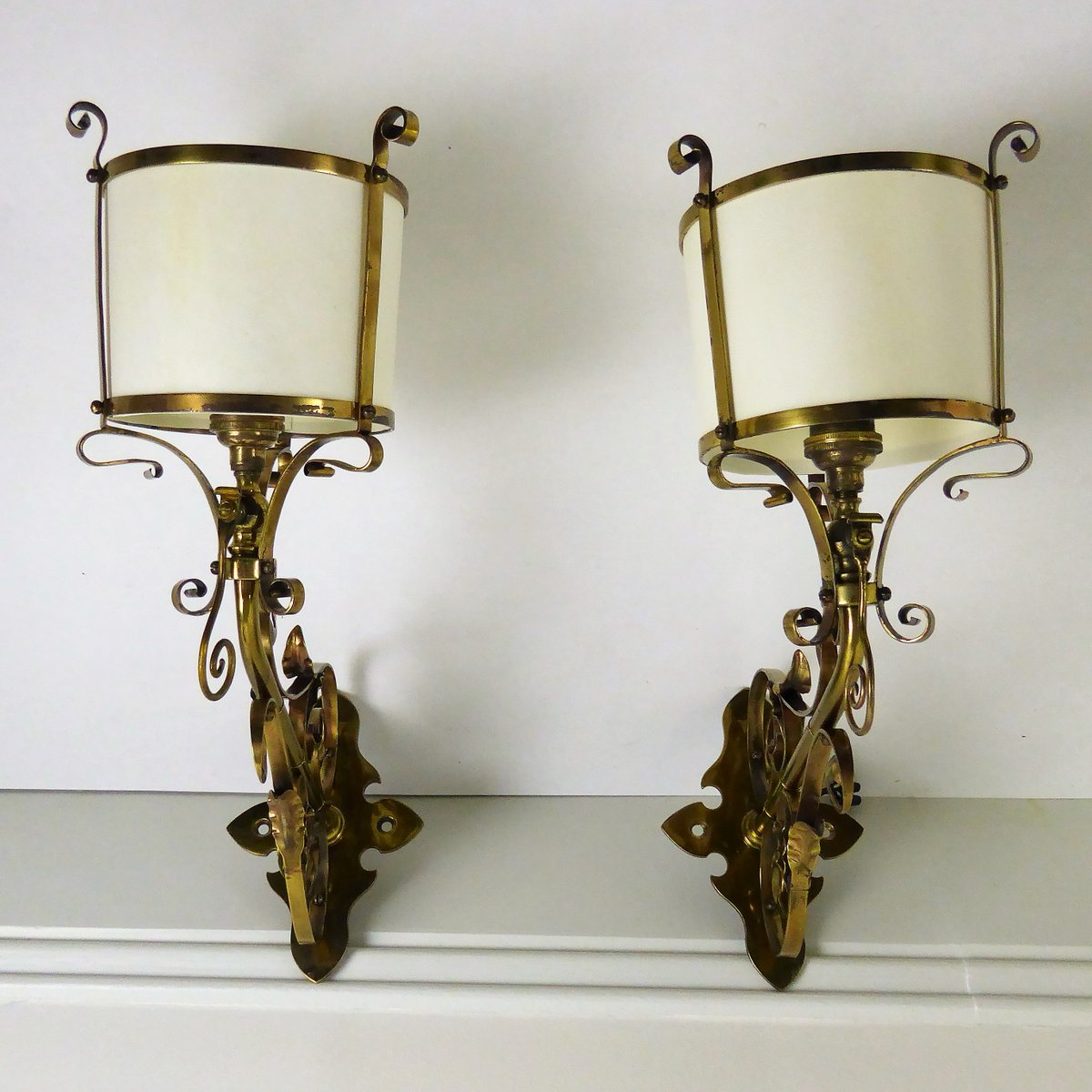 Englische Arts & Crafts Messing Wandlampen, 1900er, 2er Set bei Pamono kaufen