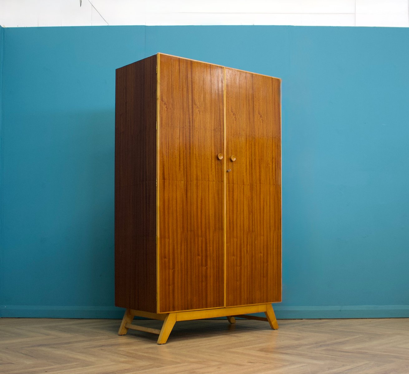 Kleiderschrank Mid Century