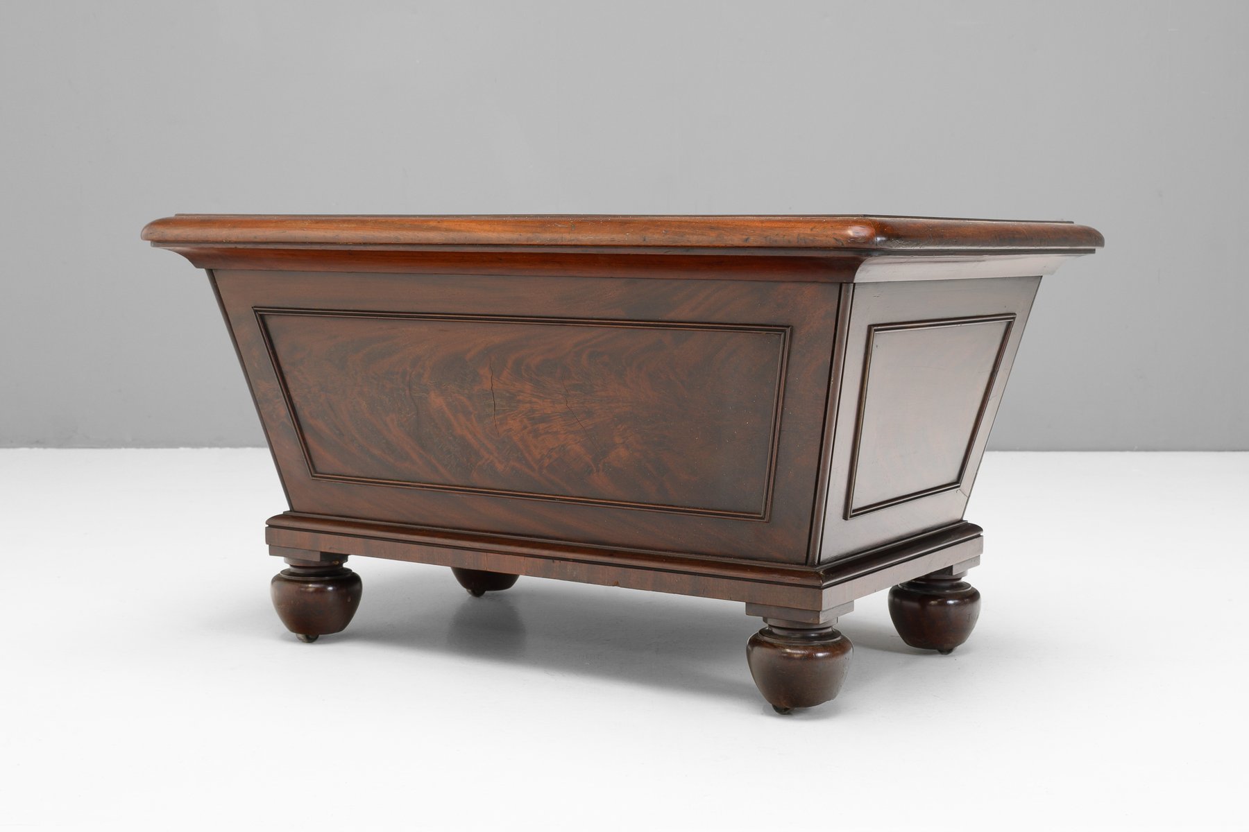 Antique Cellarette in Mahogany, 1830 for sale at Pamono