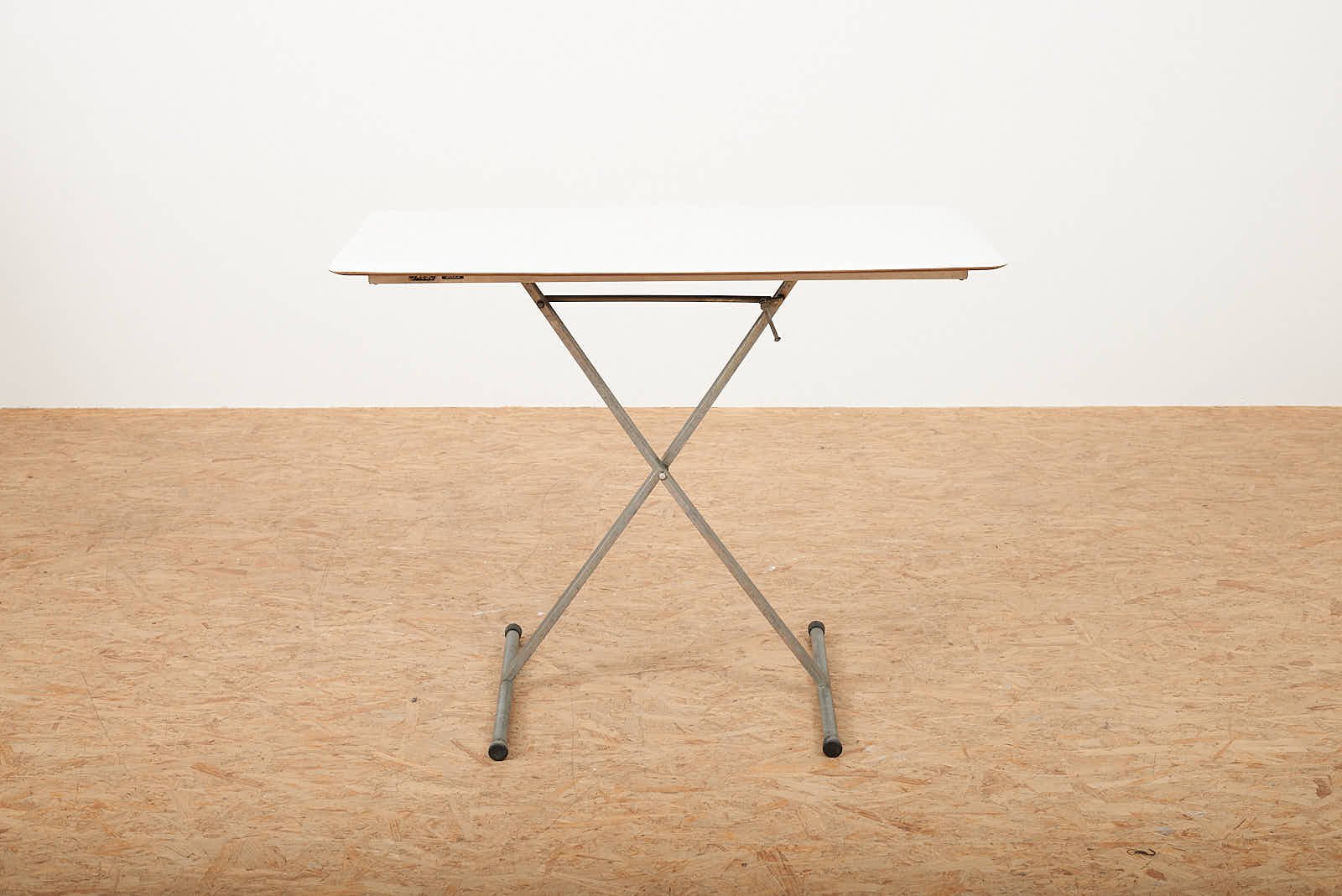 Frego-X Table in Galvanized Metal with Boat-Shaped Tabletop in White ...