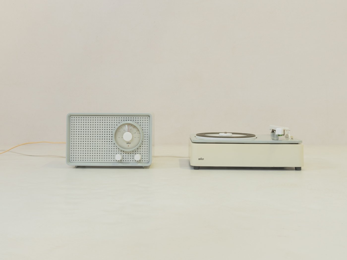 Radio SK 25 und Plattenspieler PCS 4 von Dieter Rams und Fritz Eichler ...