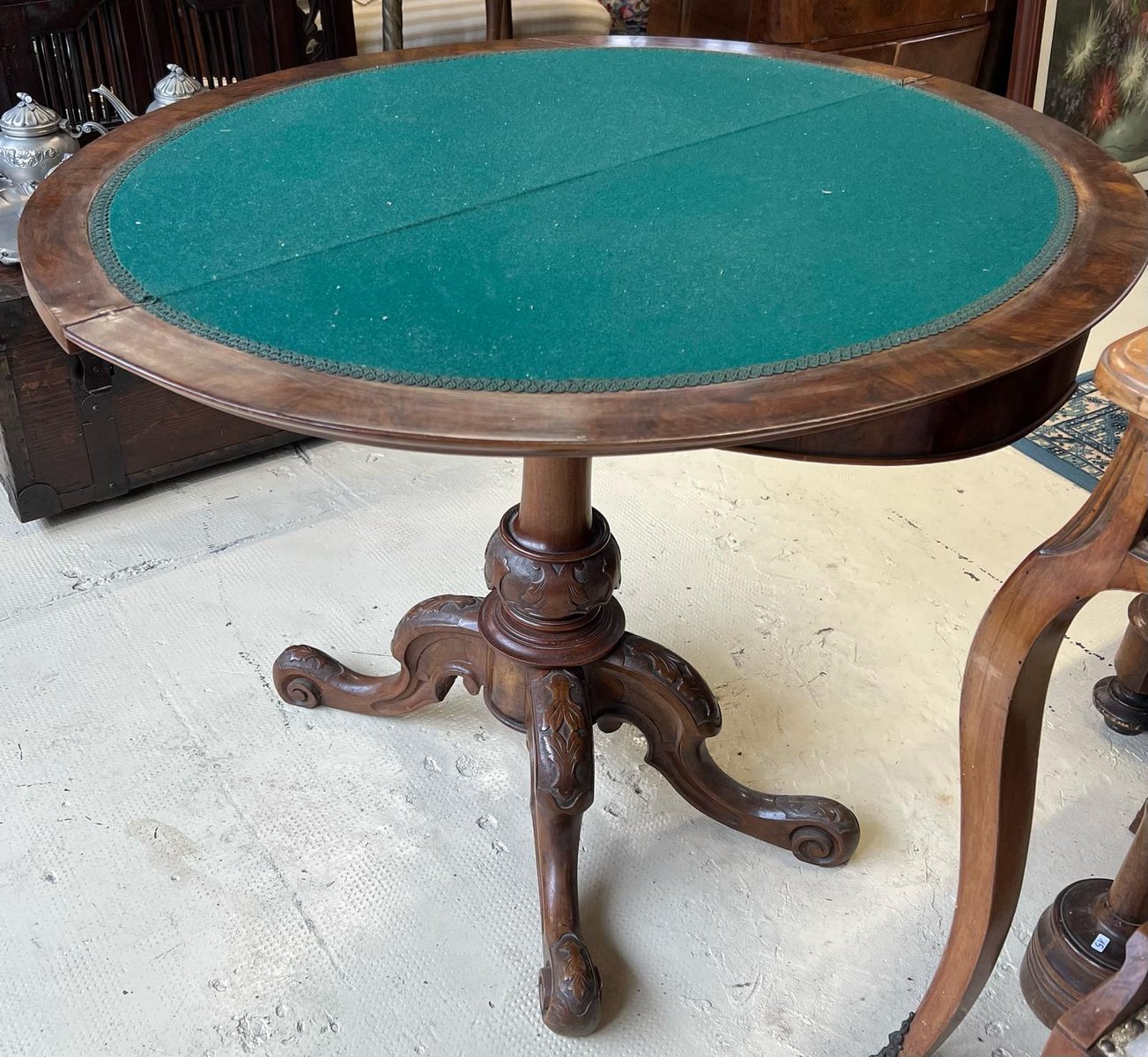Queen Victoria Game Table, 19th Century for sale at Pamono