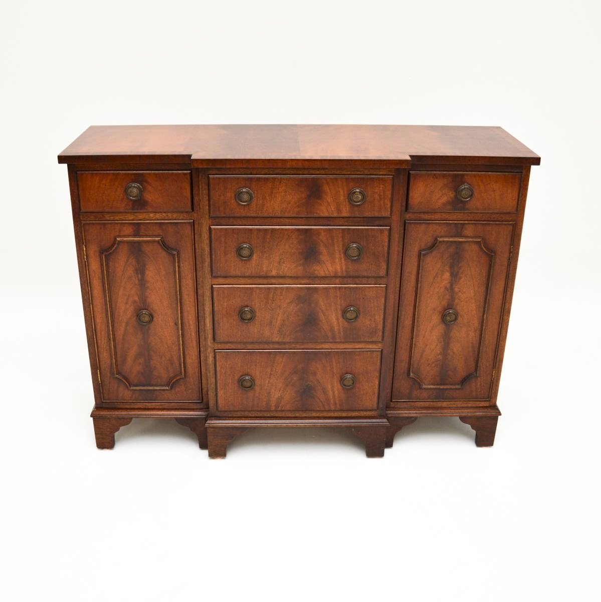 Kleines Vintage Breakfront Sideboard im Georgianischen Stil, 1950 bei ...