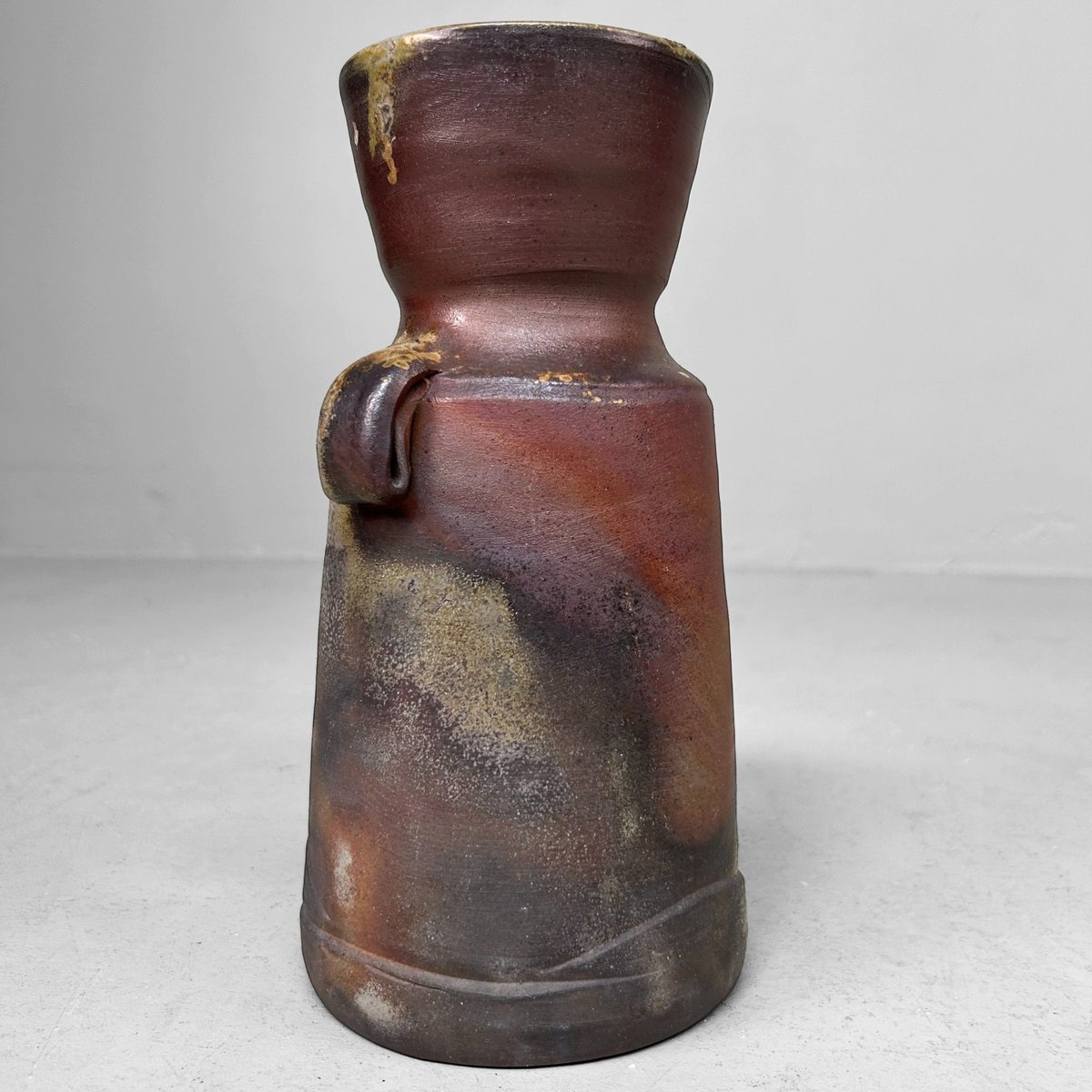 Japanese Bizen Ware Ikebana Vase, 1970 for sale at Pamono