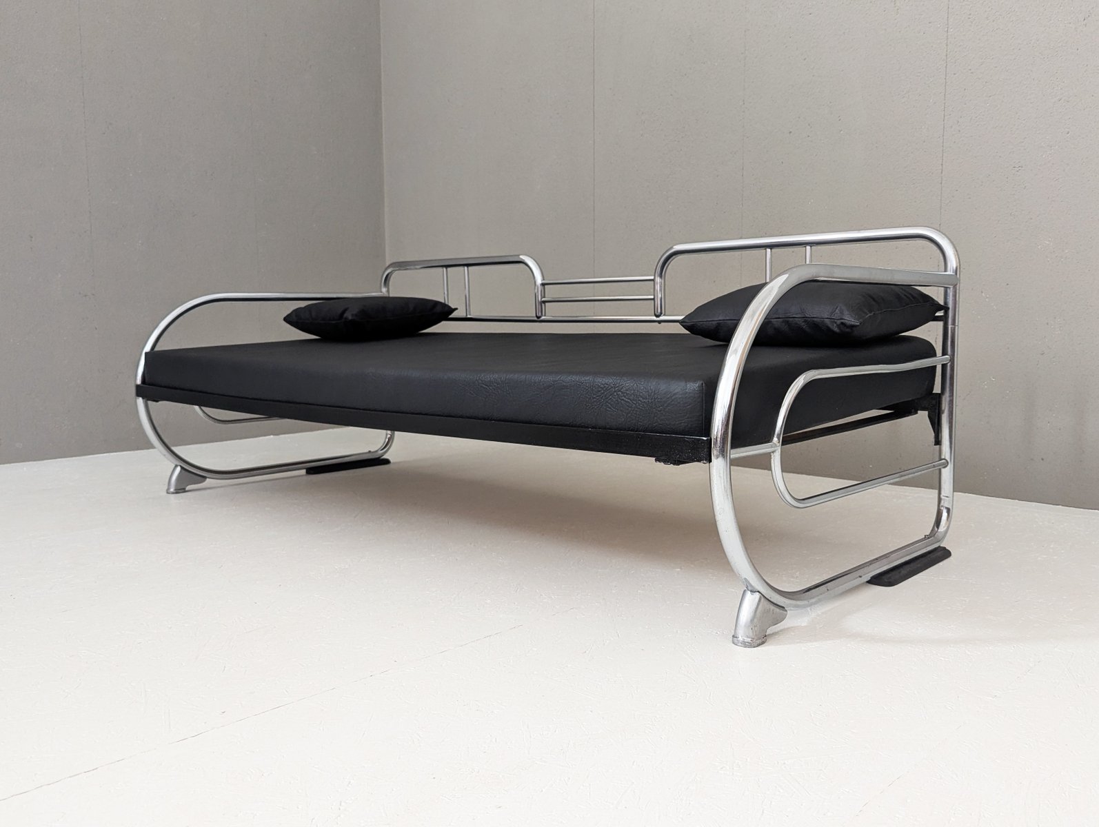 Bauhaus Tubular Steel Sofa by Hynek Gottwald, 1930s for sale at Pamono