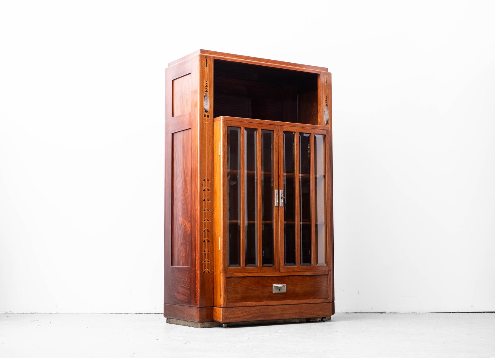Jugendstil Schrank von Prof. Otto Prutscher für Kunsttischlerei Johann ...