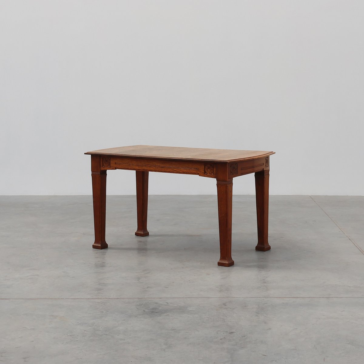 Art Deco Dining Table in Oak with Carved Frieze, 1920s for sale at Pamono
