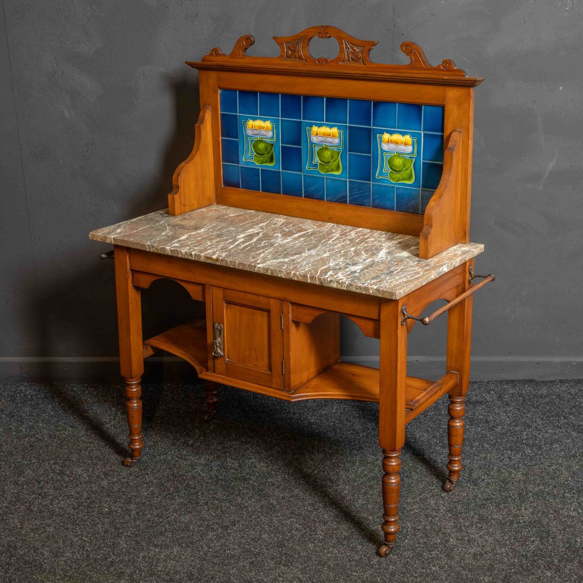 Victorian Washstand in Birch, 1890s for sale at Pamono
