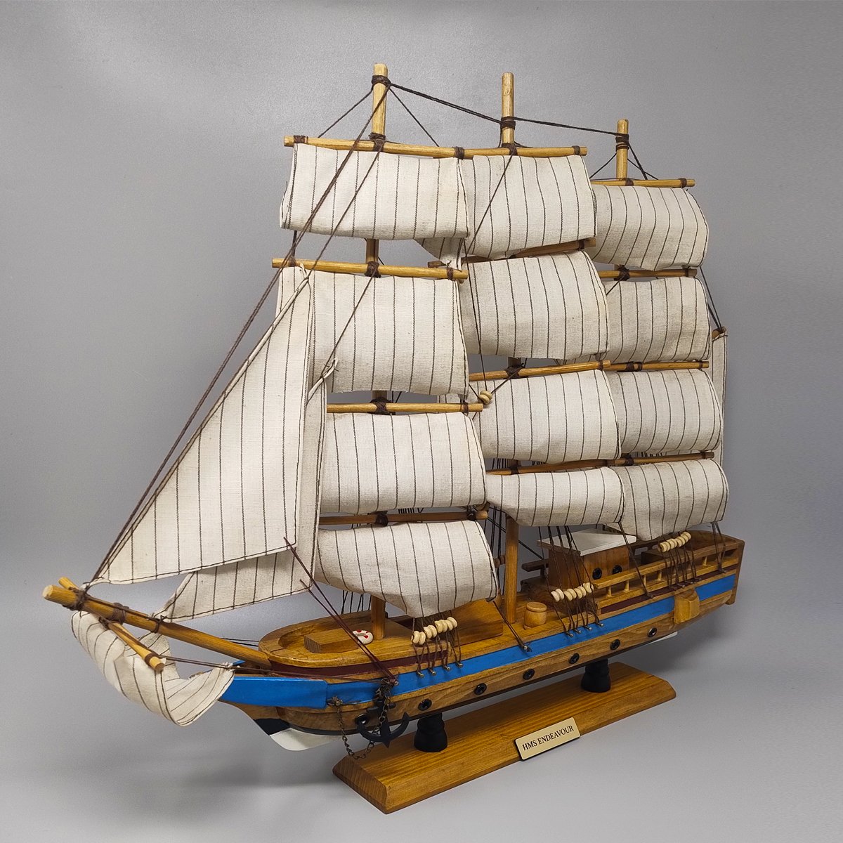 Handmade HMS Endeavour Ship Model, England, 1970s for sale at Pamono