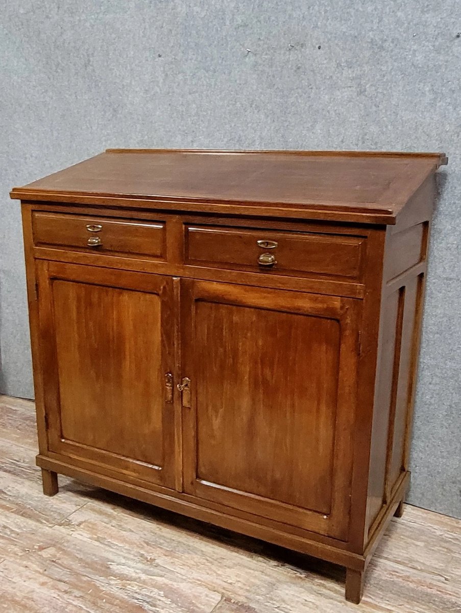 Mueble comercial con plano inclinado en haya teñida en venta en Pamono