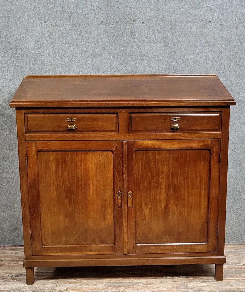 Mueble comercial con plano inclinado en haya teñida en venta en Pamono
