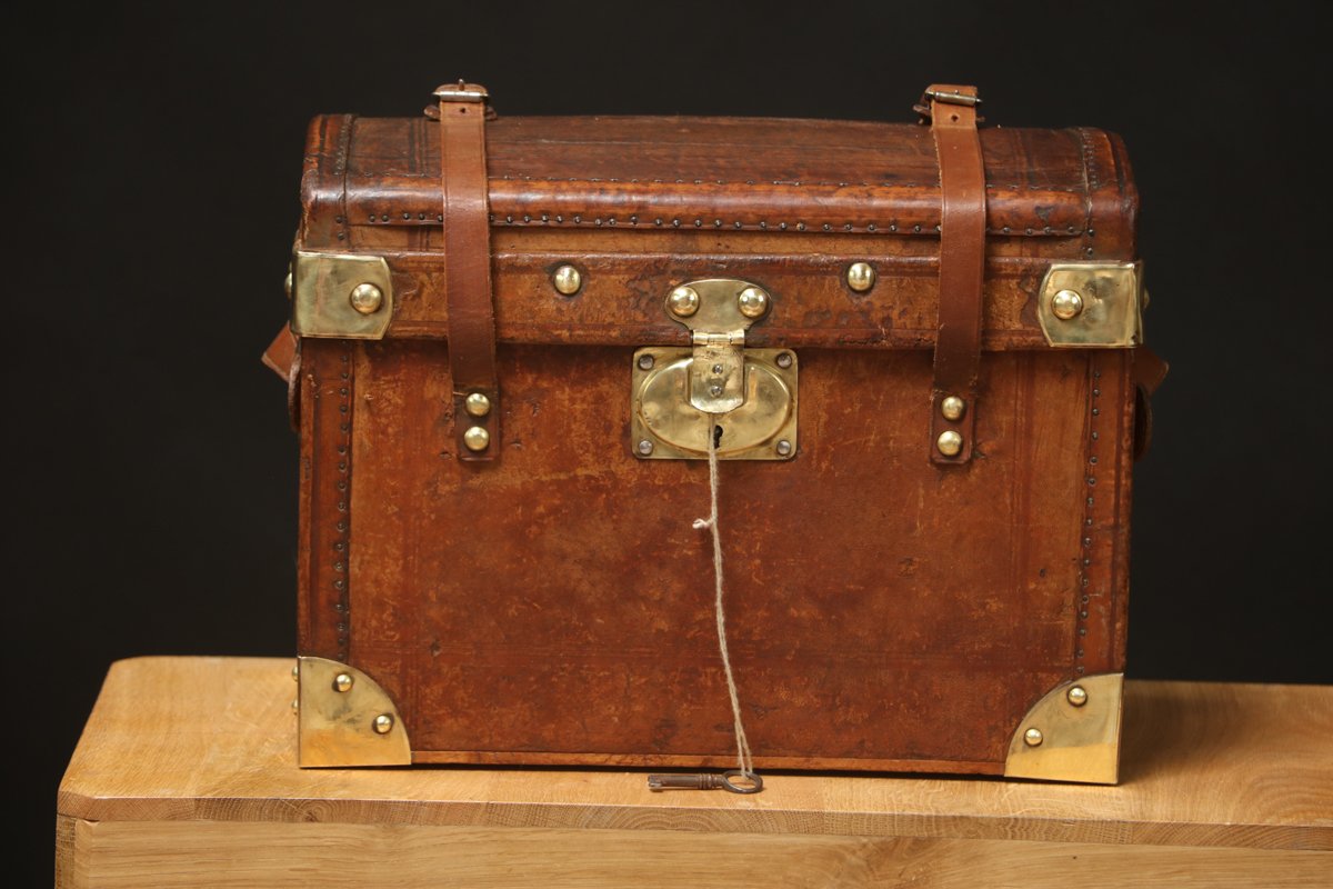 Leather Doll Trunk with Key for sale at Pamono