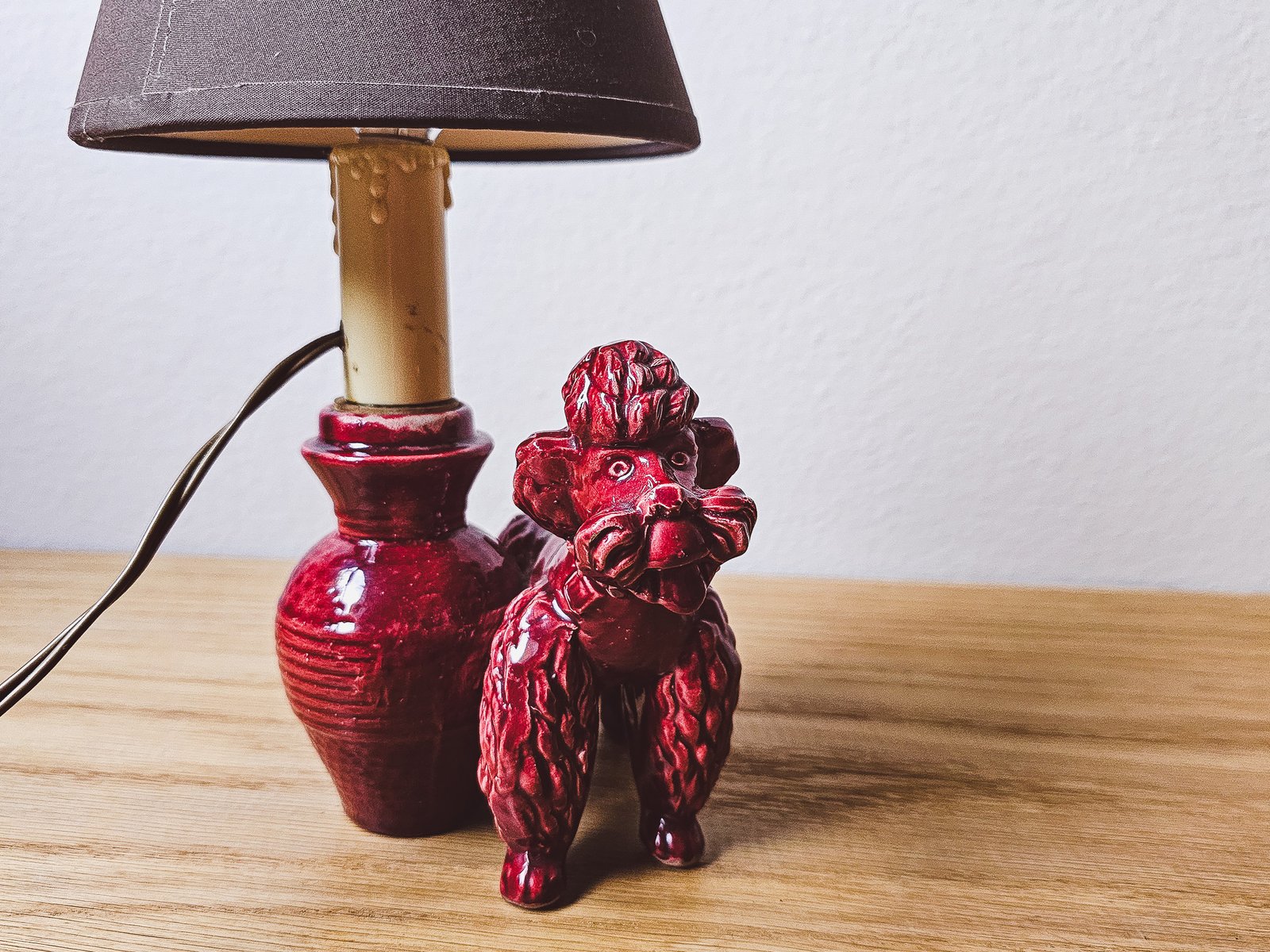 Mid-Century Burgundy Poodle Table Lamp, 1950s for sale at Pamono