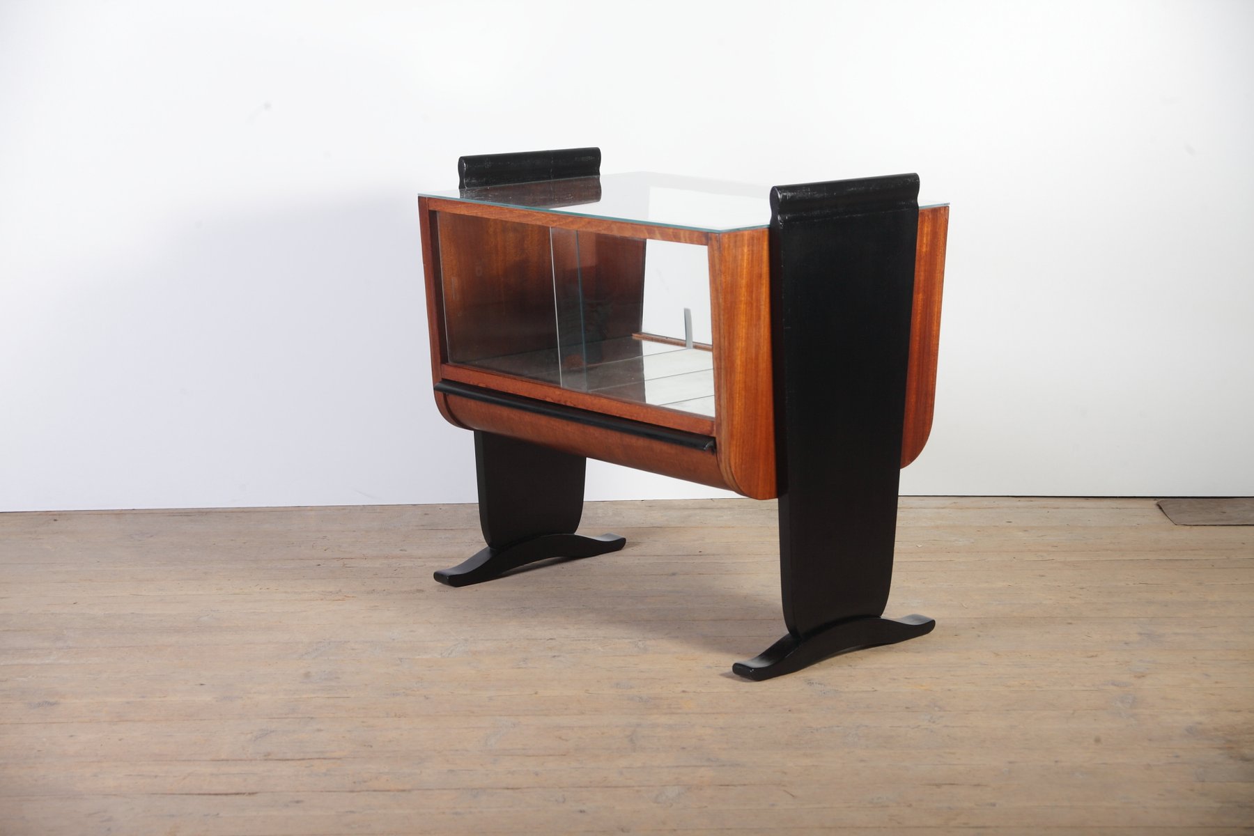 Art Deco Bar Cabinet by Jindrich Halabala for Up Zavody, 1940s for sale ...