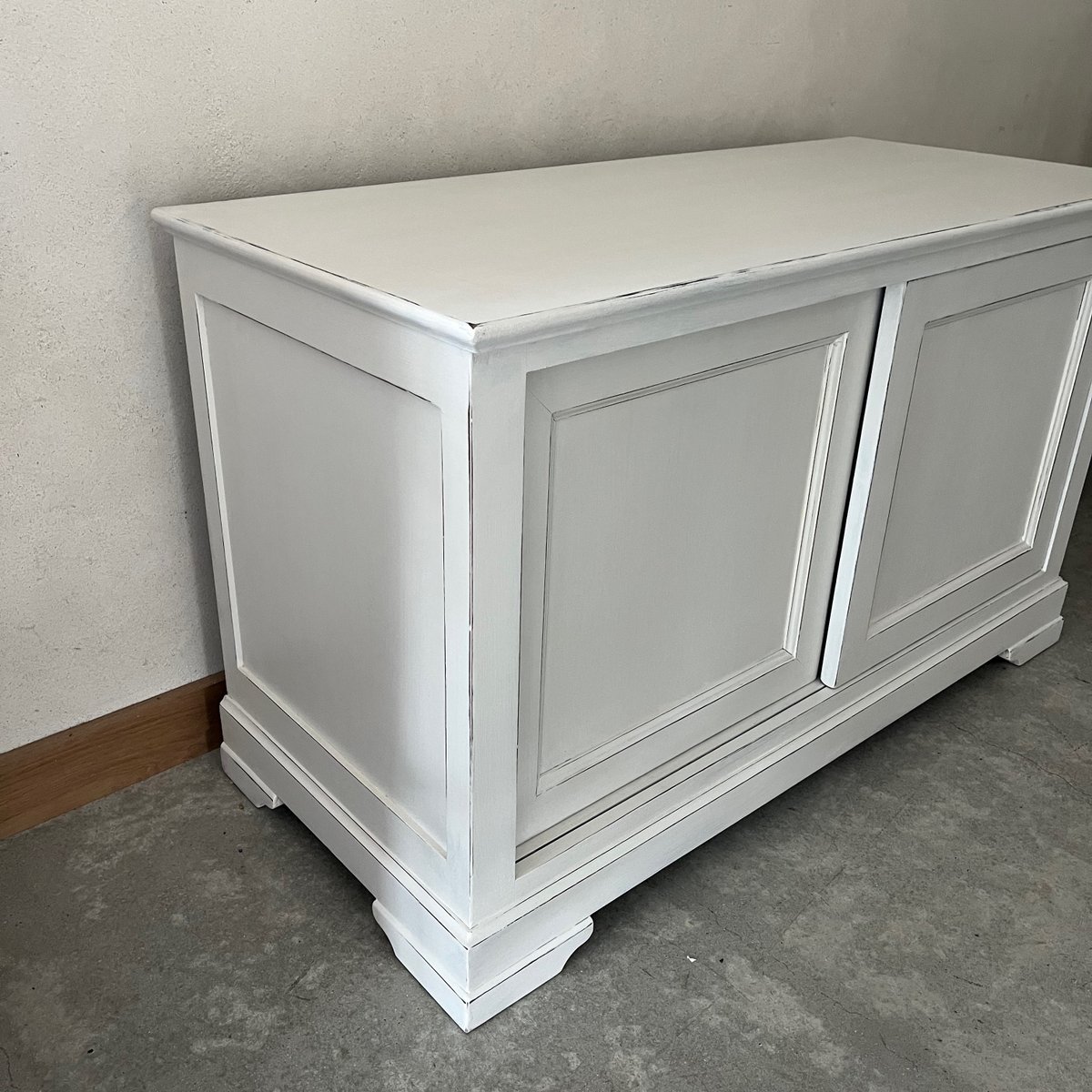 Parisian White Sideboard with Sliding Doors for sale at Pamono