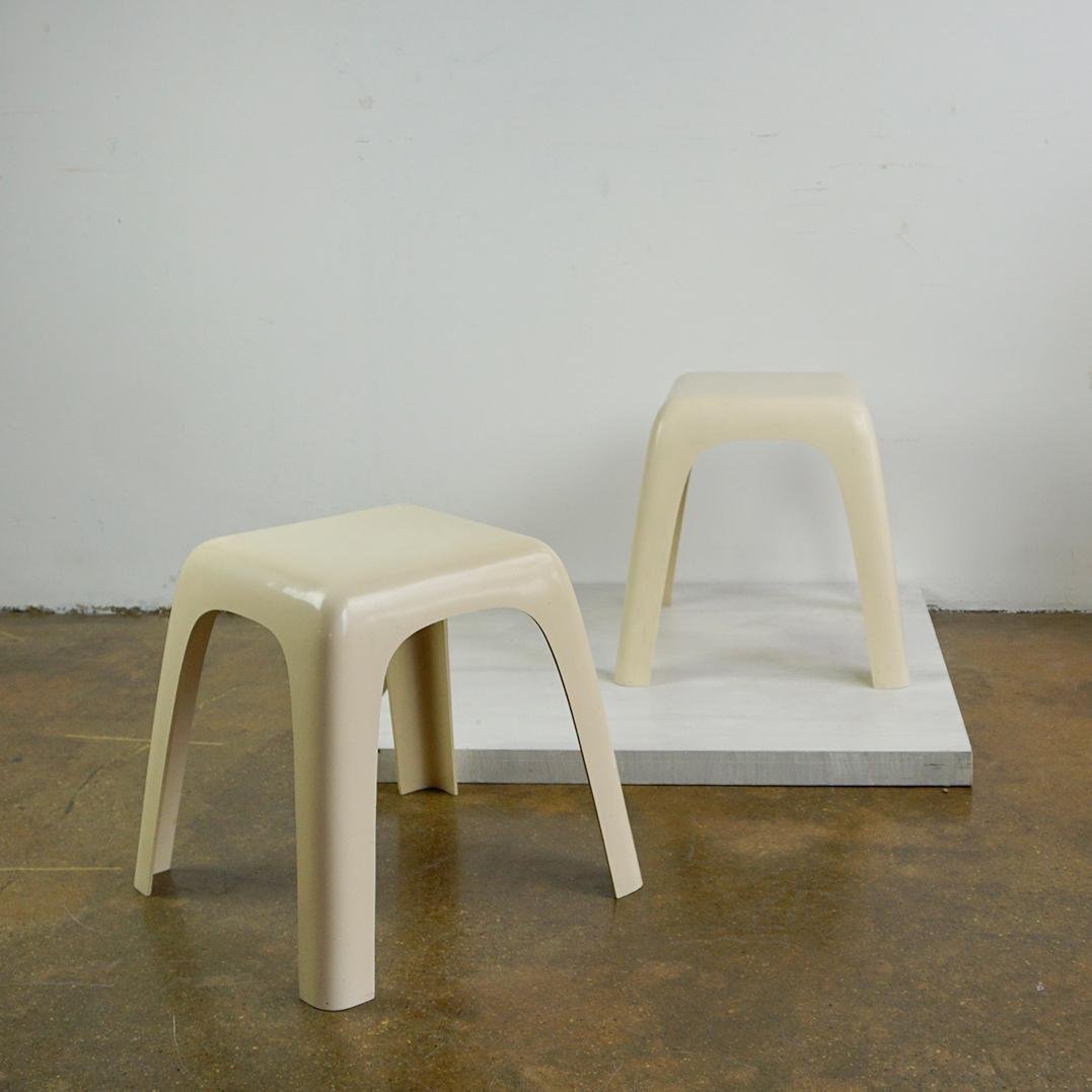 Midcentury Modern Beige Plastic Stools from Valenti Milano, 1980s, Set ...
