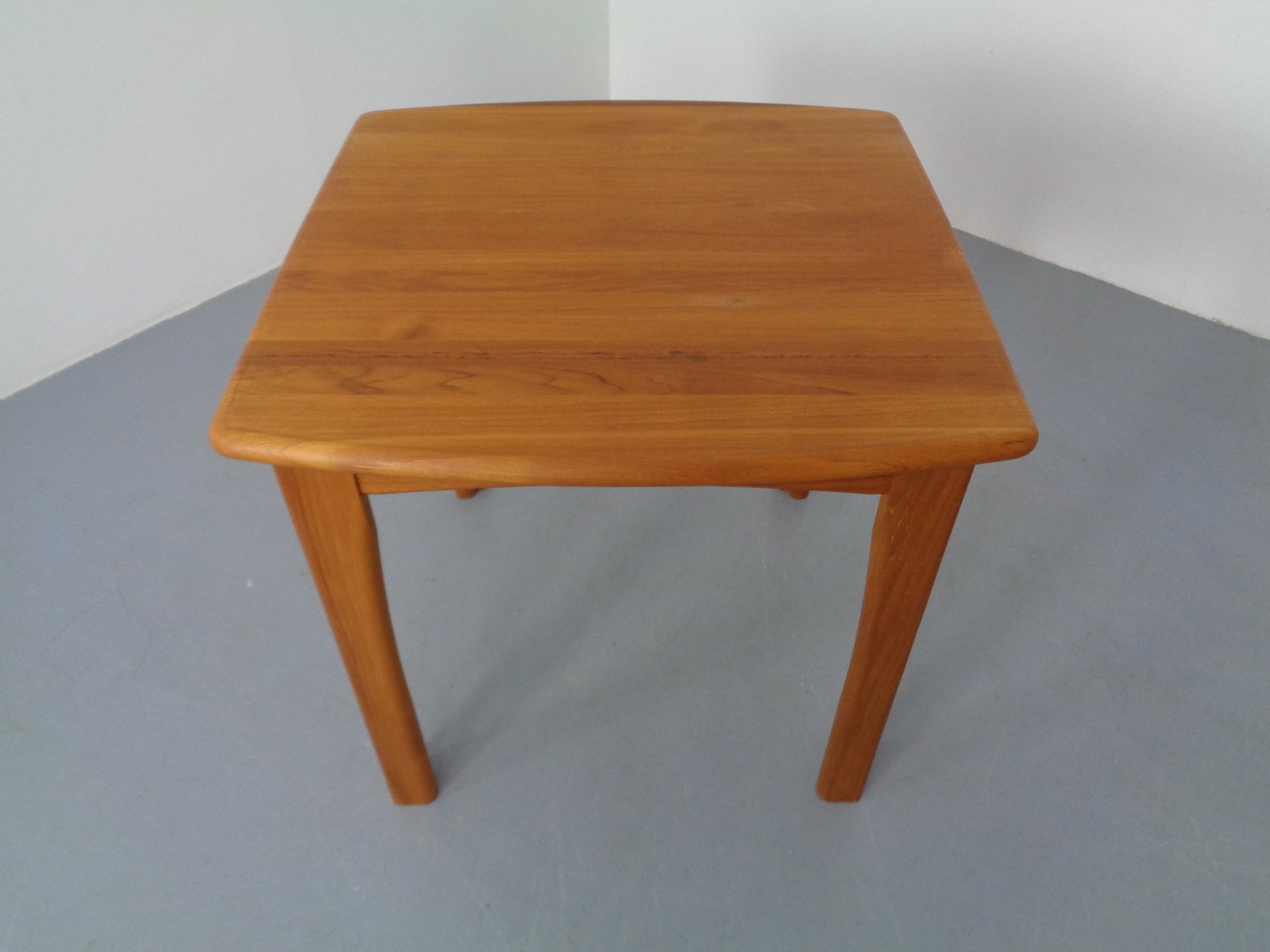 Small Teak Dining Table from Dyrlund, 1970s for sale at Pamono