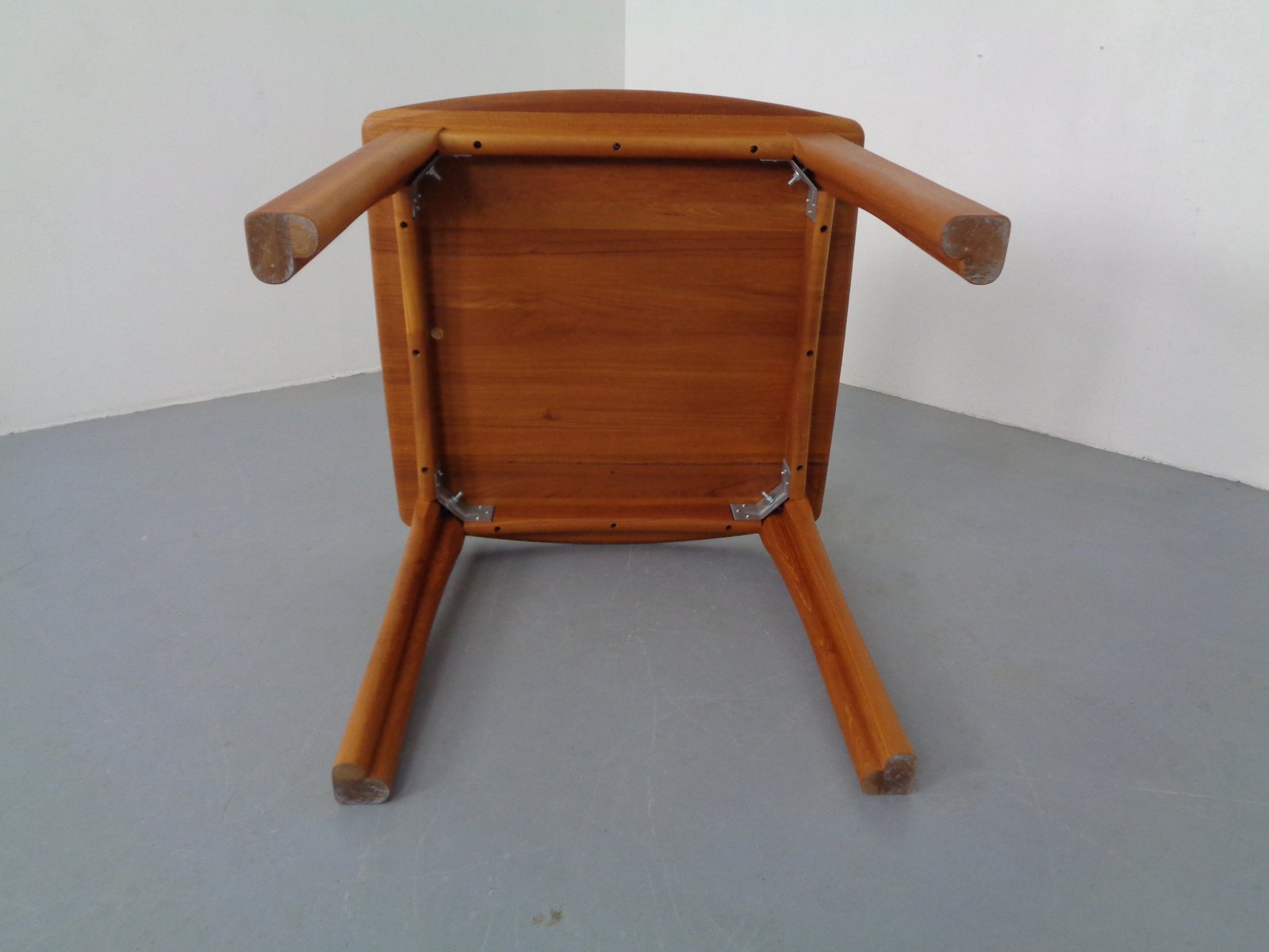 Small Teak Dining Table from Dyrlund, 1970s for sale at Pamono