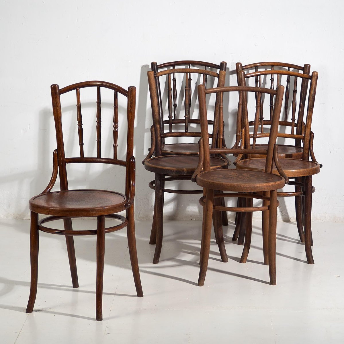 Vintage Parisian Cafe Style Chairs, 1920, Set of 6 for sale at Pamono