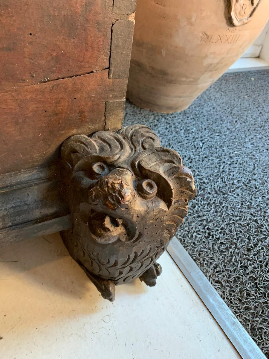 Walnut Castle Chest with Carved Lions, 16th Century for sale at Pamono