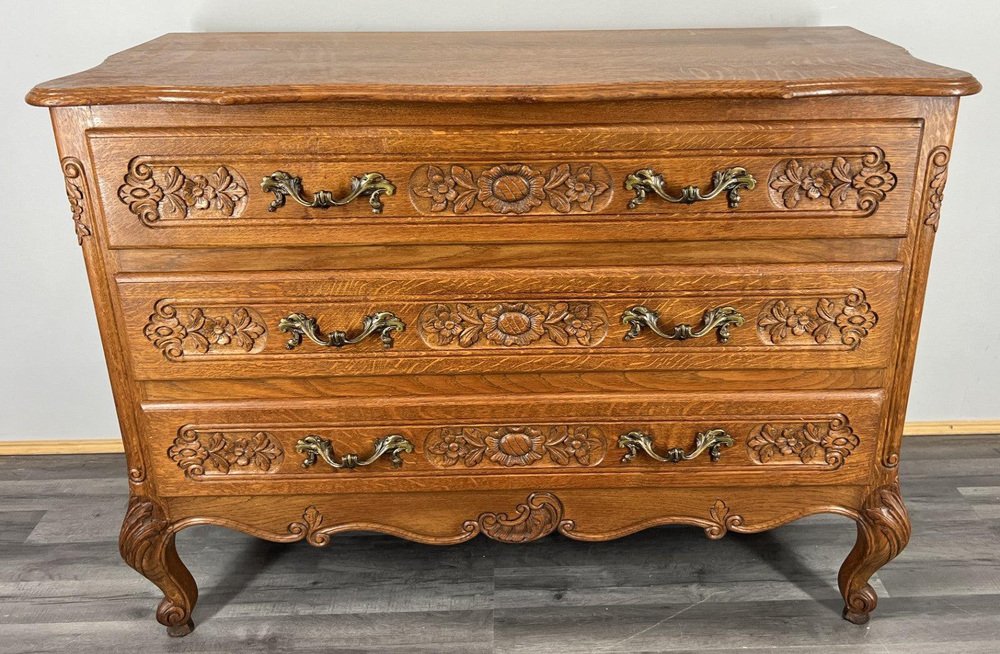 Vintage French Chest of Drawers in Oak for sale at Pamono