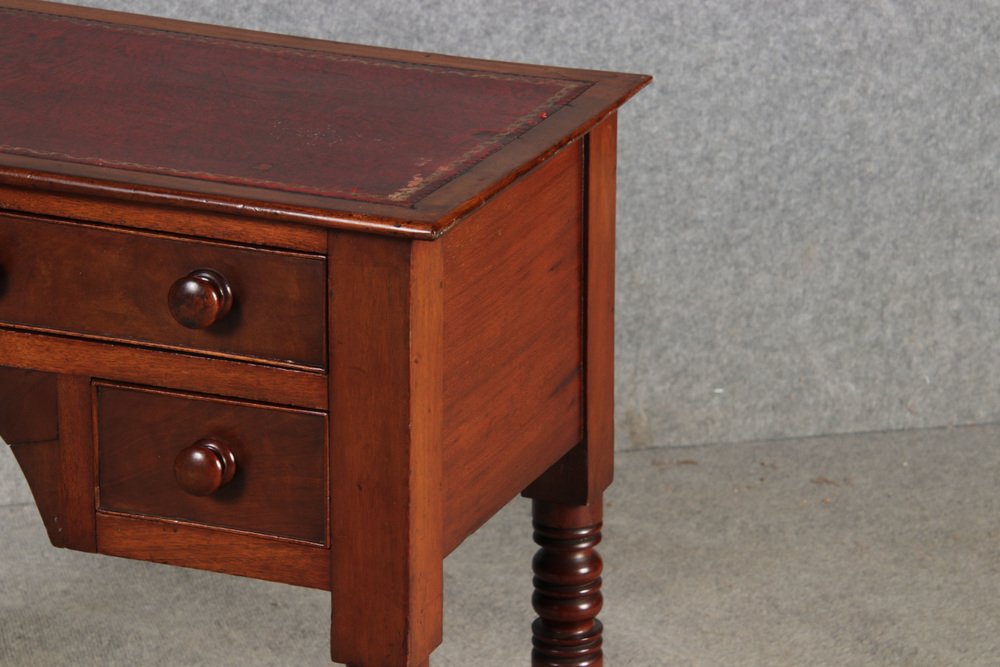 Small Antique Ladies Desk in Mahogany, 1900 for sale at Pamono