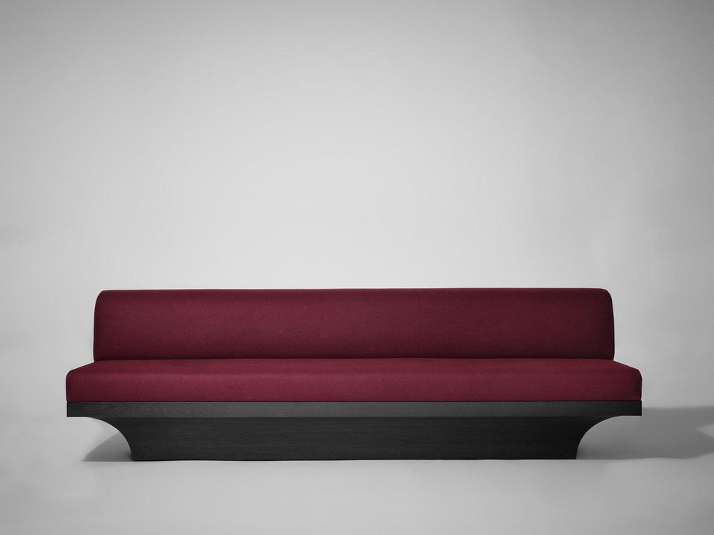 Acer 180 Sofa in European Oak and Burgundy Wool by Mokko Amsterdam for ...