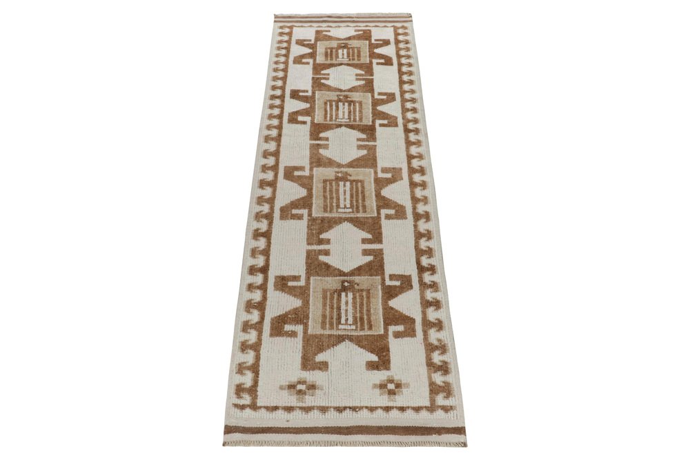 Vintage Runner with White and Beige-Brown Geometric Pattern for sale at ...