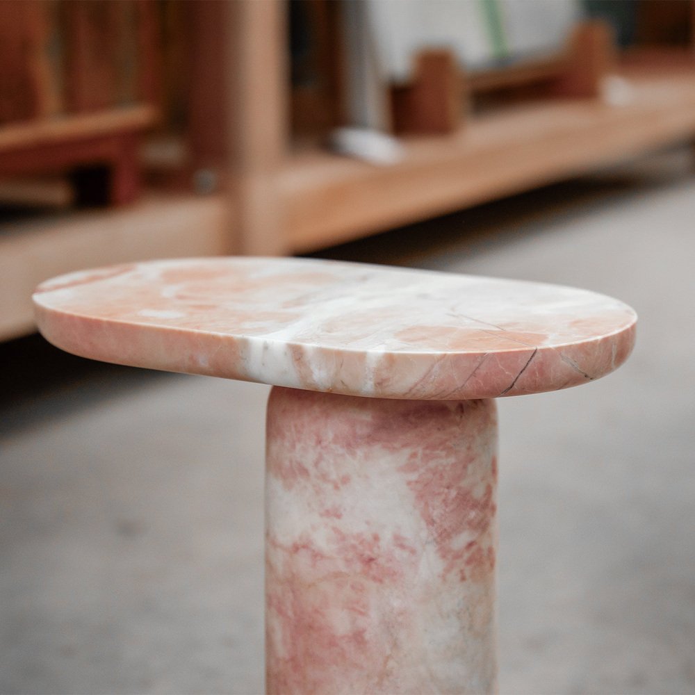 Bold Pink Marble Side Table from Kiwano Concept for sale at Pamono