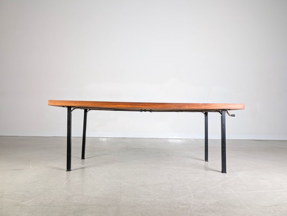 Mid-Century Modern Height-Adjustable Coffee Table for sale at Pamono