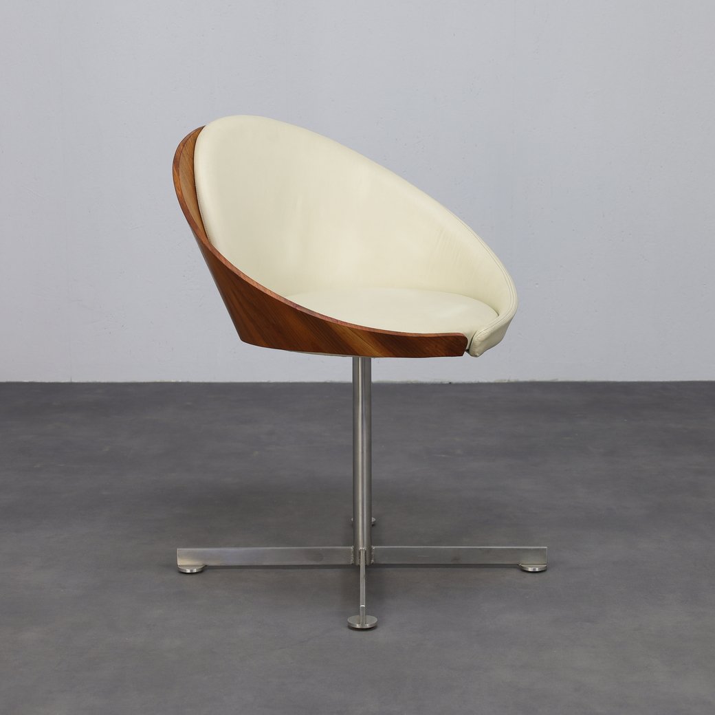 Mid-Century Modern Round Chair in Teak with Leather and Steel, 1960s ...