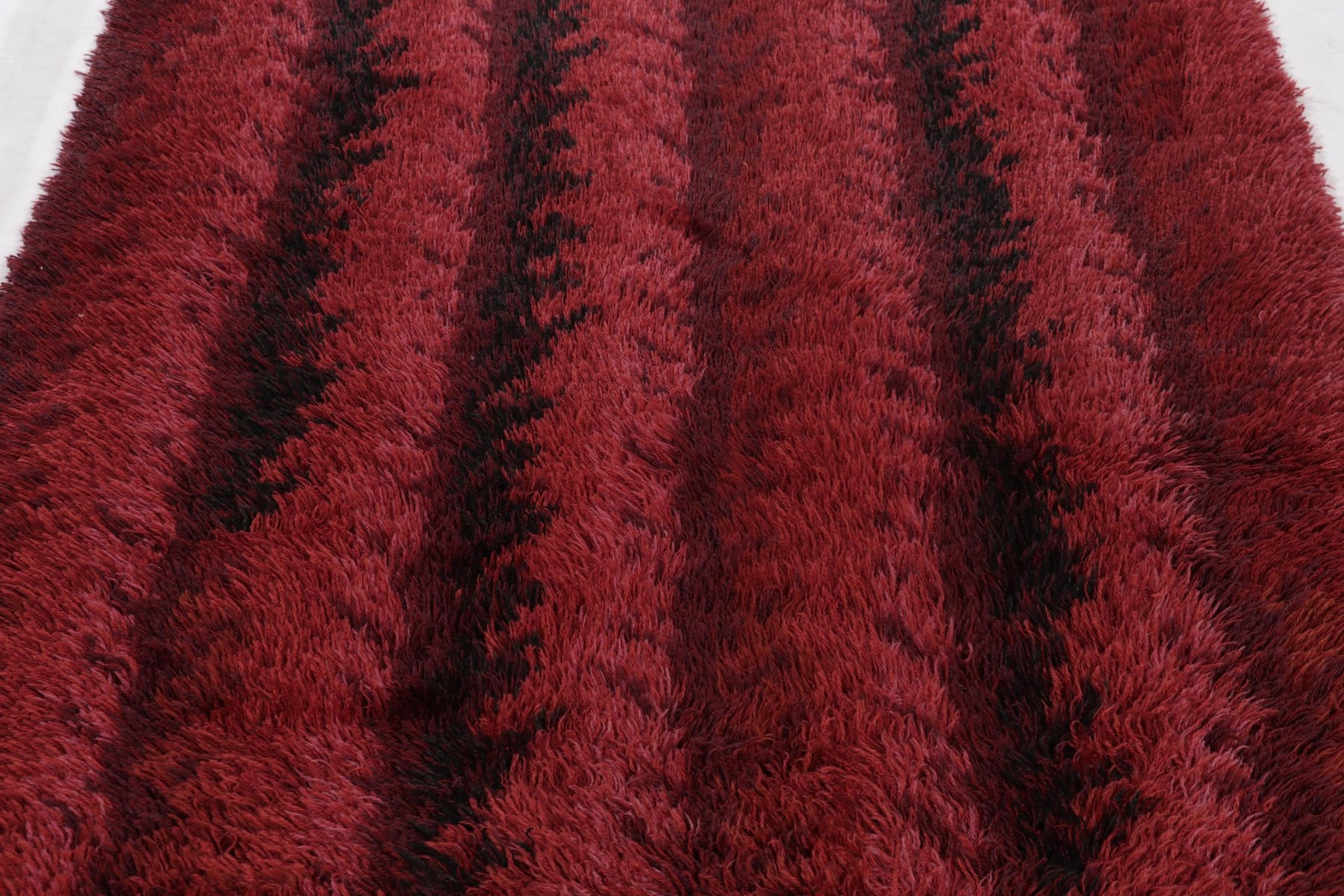 Vintage Swedish Red Rya Rug for sale at Pamono