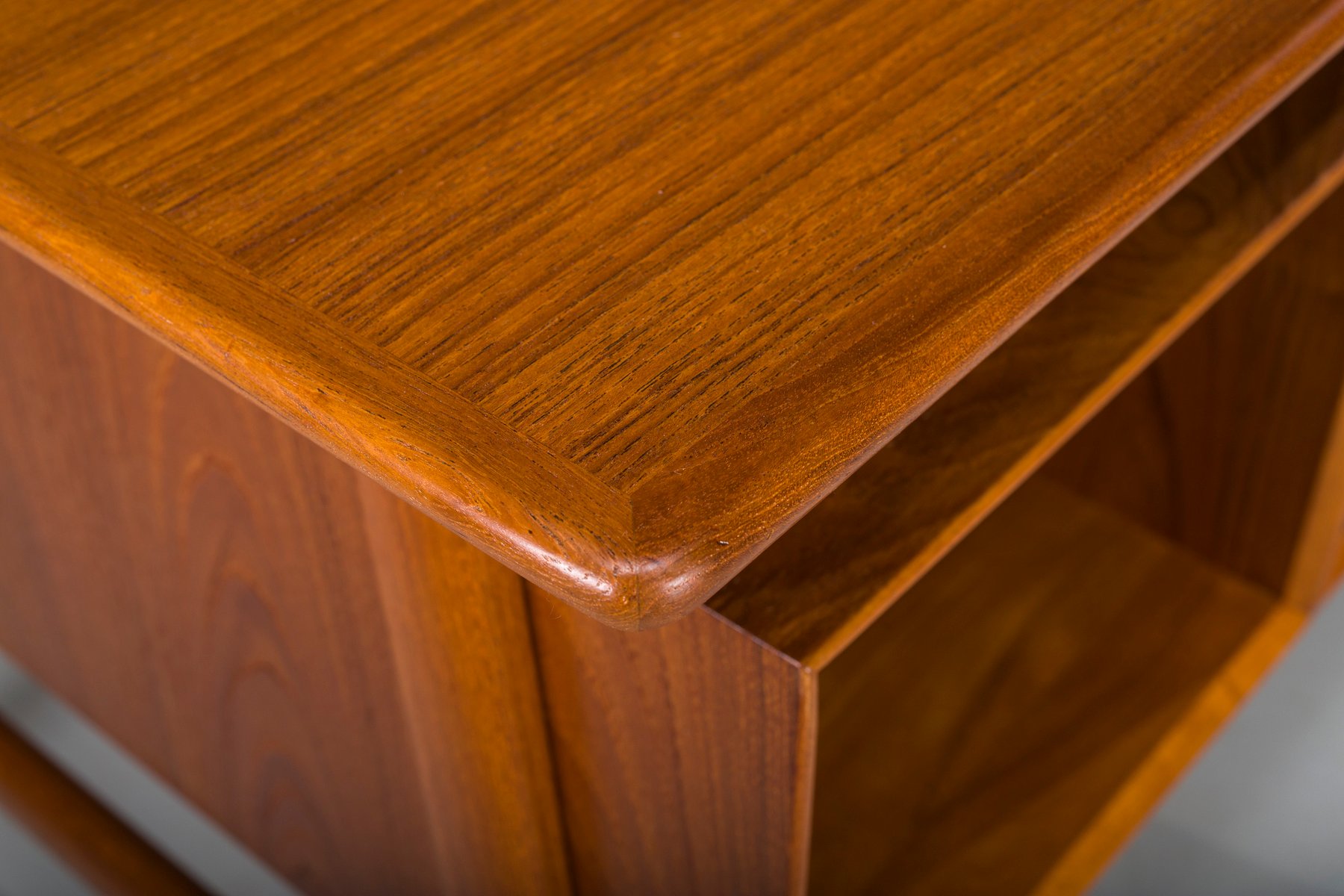 Model 75 Teak Desk from Omann Jun Møbelfabrik, 1960s for sale at Pamono