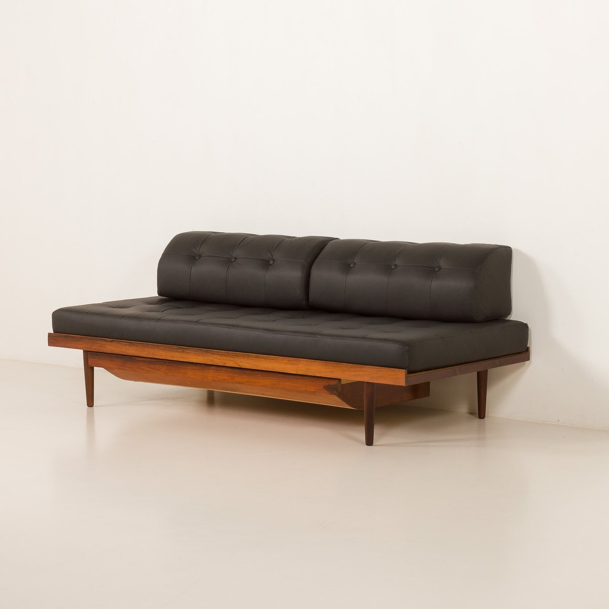 Mid-Century Modern Danish Rosewood Daybed, 1960s for sale at Pamono