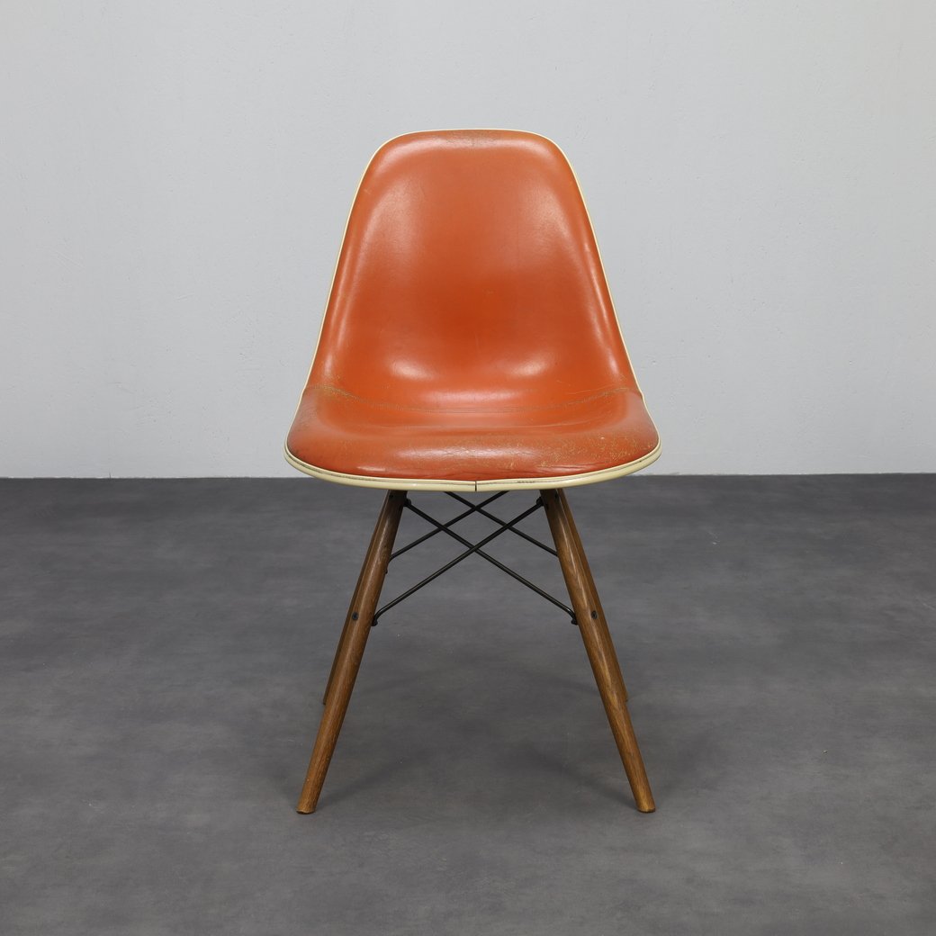 Chaise DSW par Charles & Ray Eames pour Herman Miller, 1970s en vente sur Pamono