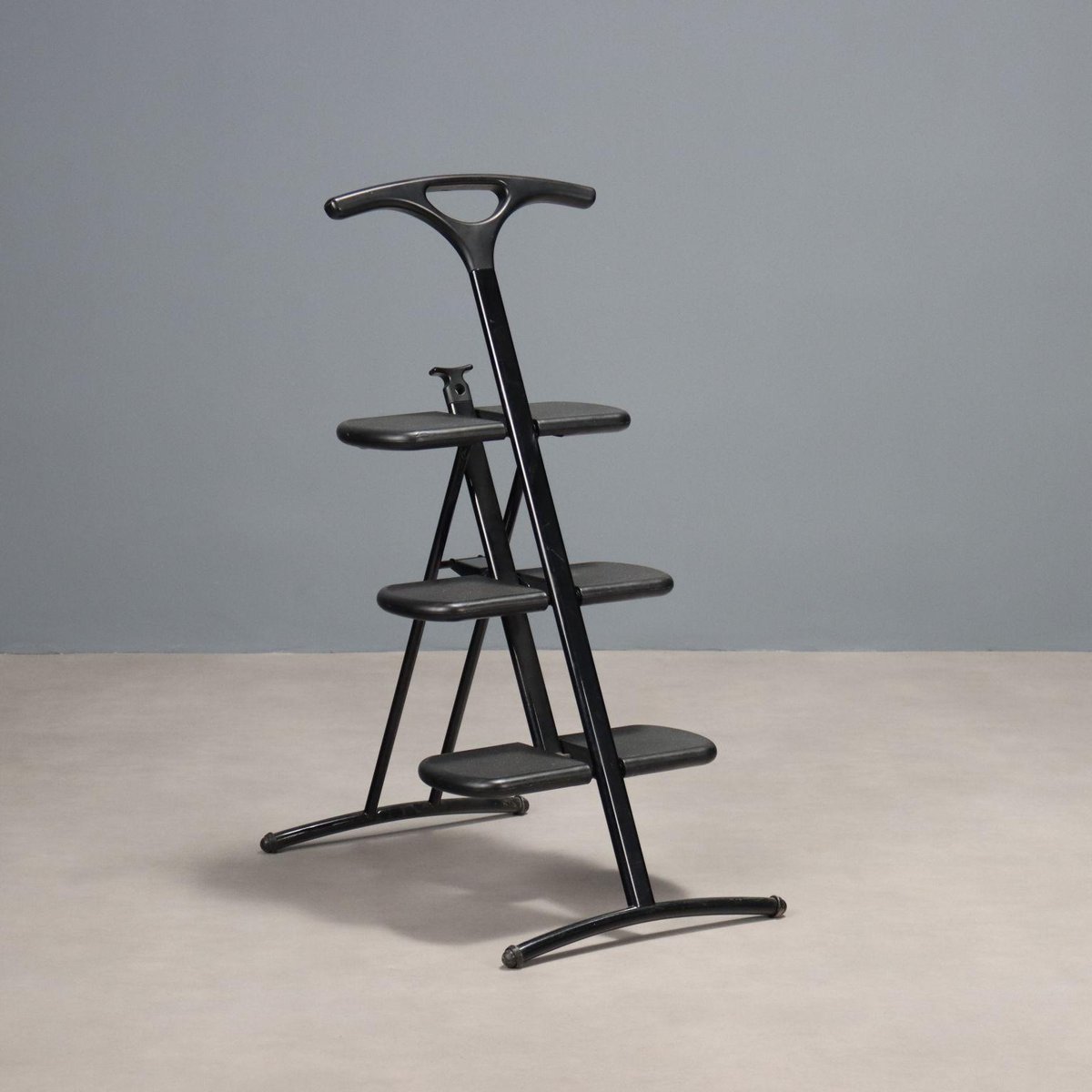 Tiramisu Folding Stepladder by Andries van Onck for sale at Pamono