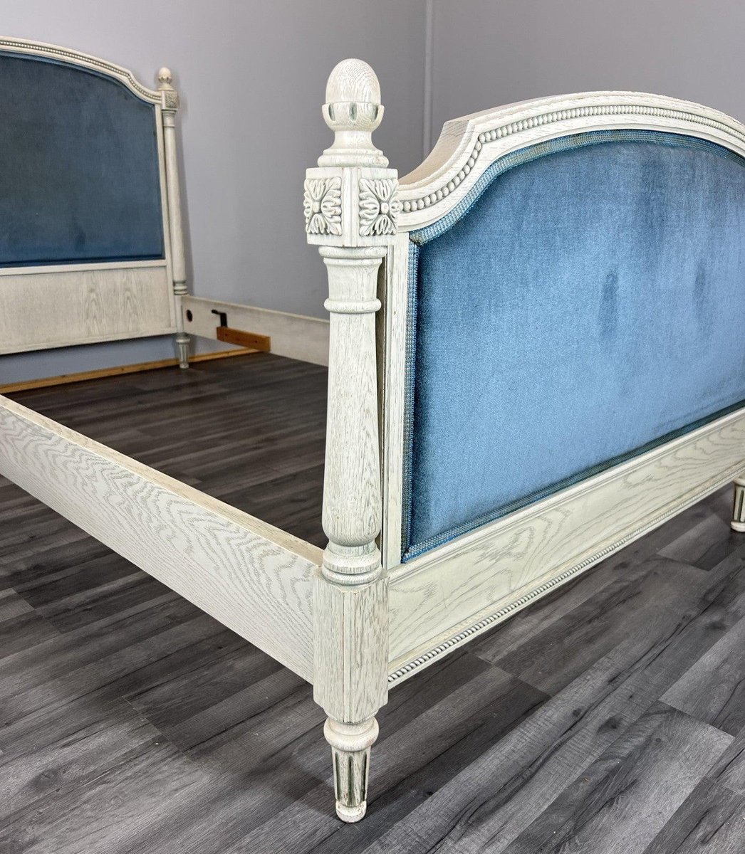 Vintage French Style Bed for sale at Pamono