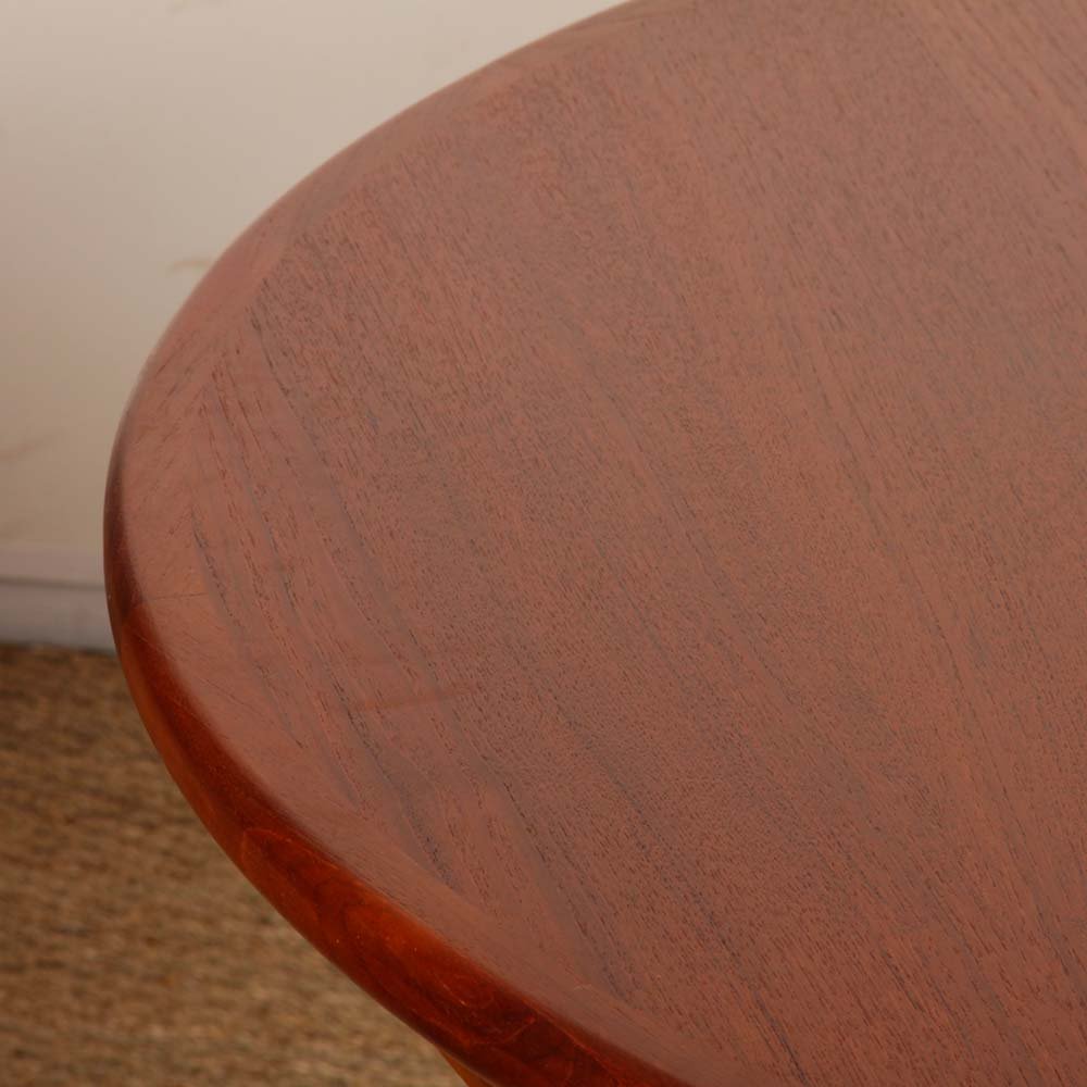 Large Round Extendable Teak Dining Table, 1960s for sale at Pamono